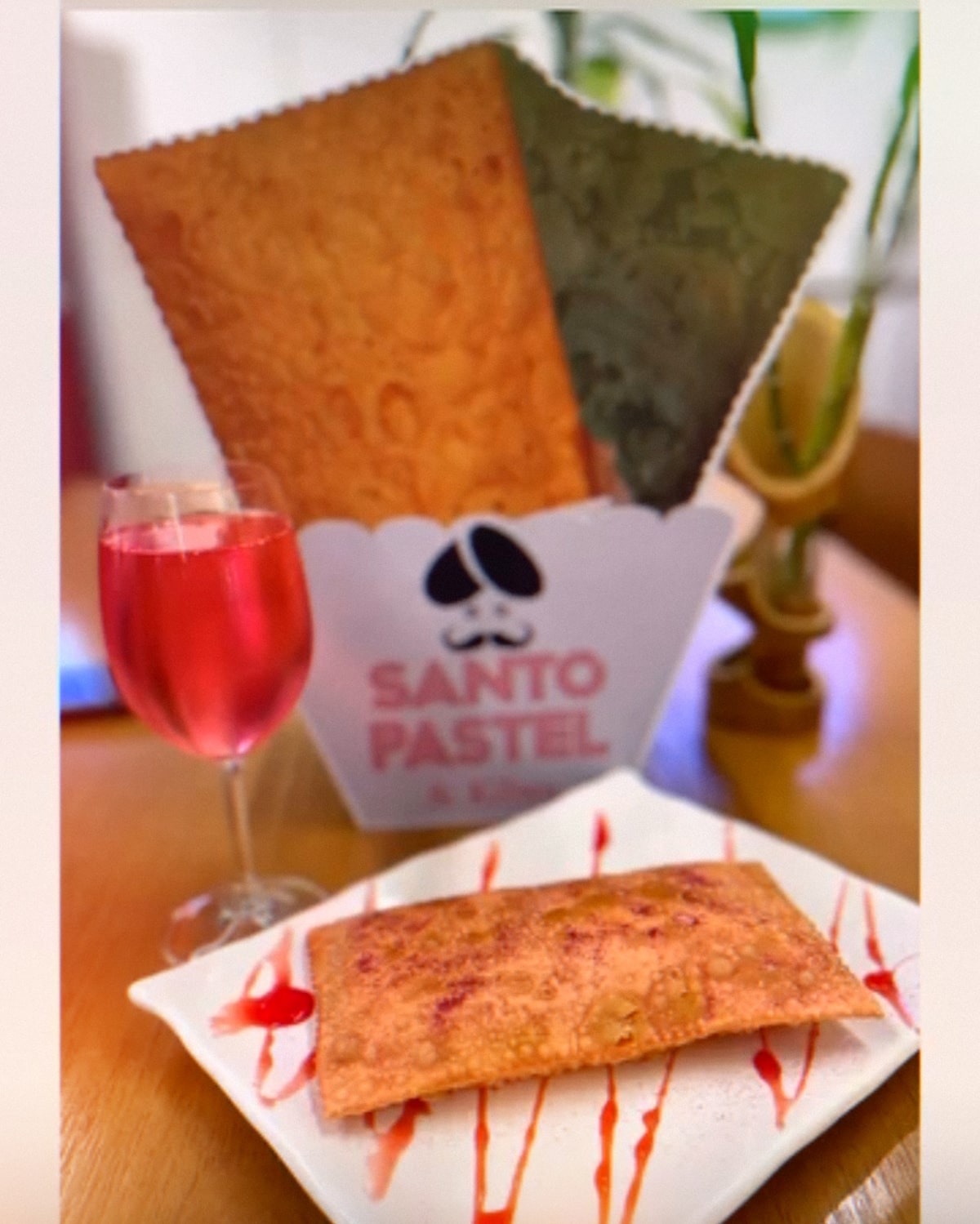 Os melhores lugares para comer pastel em SP - Estadão